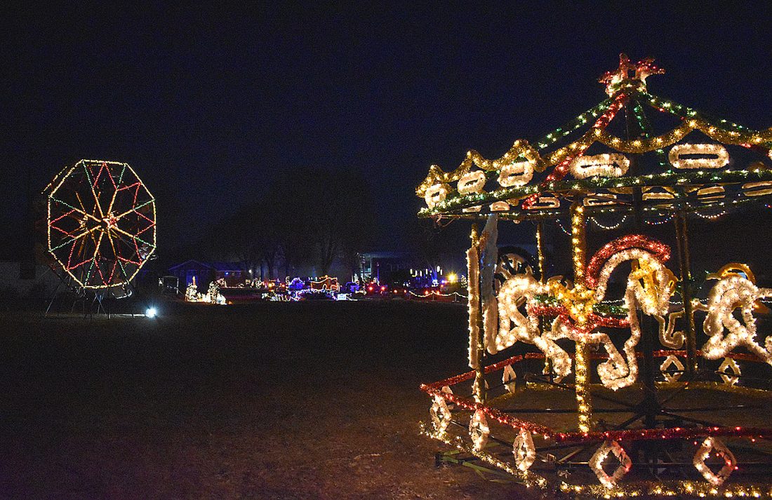 Fairgrounds again hosts drive-through Santa experience | News, Sports ...